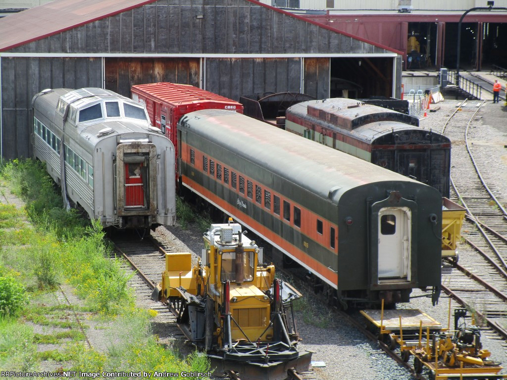 MNTX 4709, GN 1215 & CBQ 41236